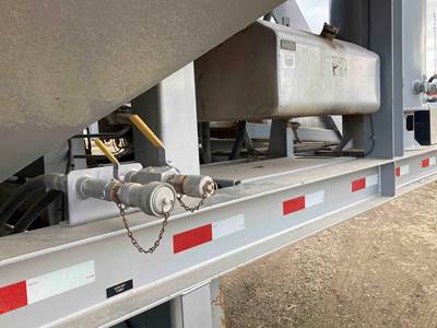 2011 Appco 4,000 CUBIC FT SAND STORAGE PIG DRY BULK TANK TRAILER WITH ...