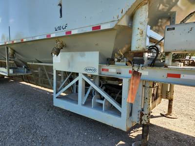 2010 APPCO 4,000 CUBIC FT SAND MOBILE STORAGE PIG DRY BULK TANK TRAILER ...