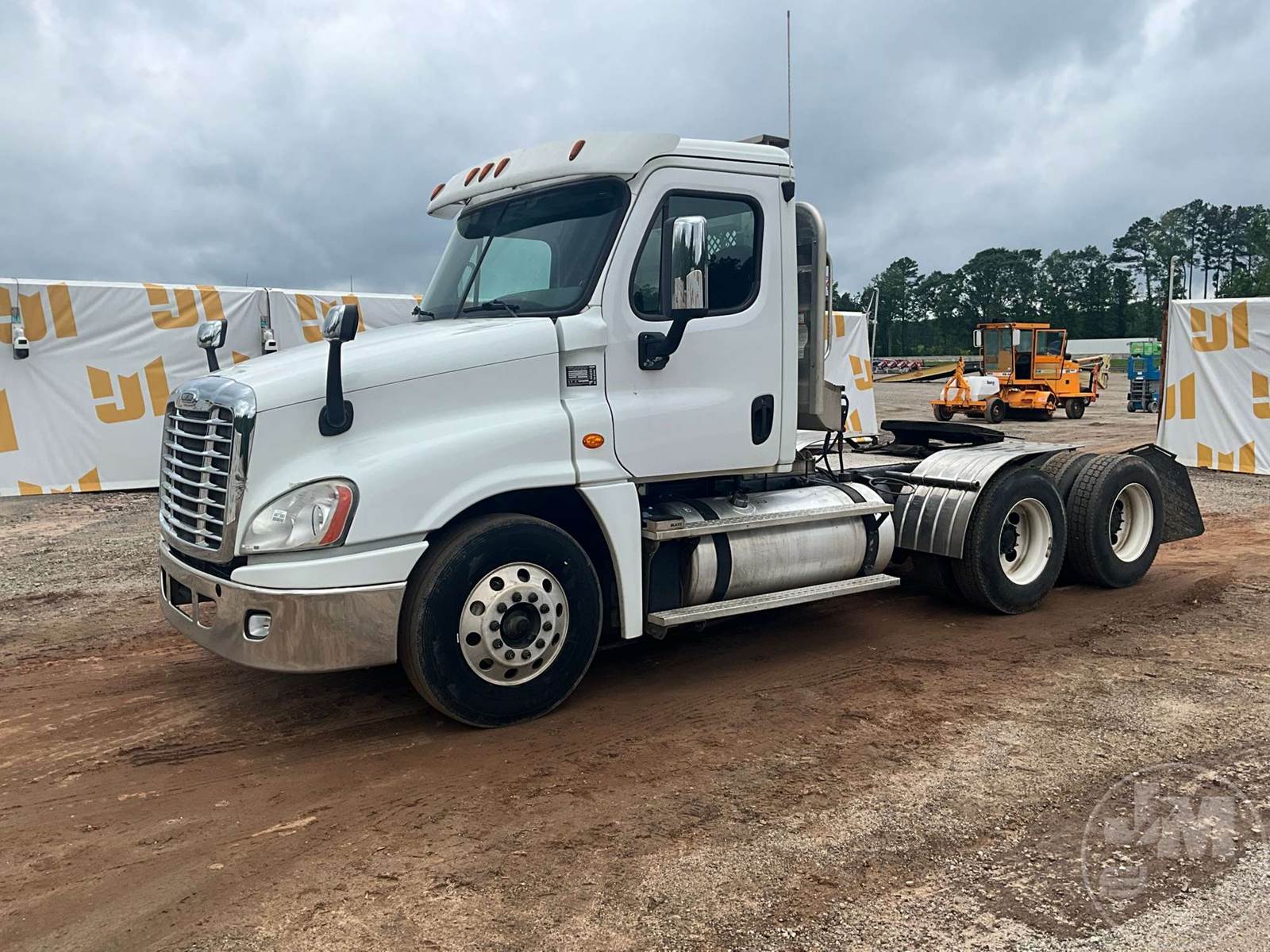 2016 Freightliner Cascadia Day Cab Truck For Sale | Pelzer, SC | 497380 ...