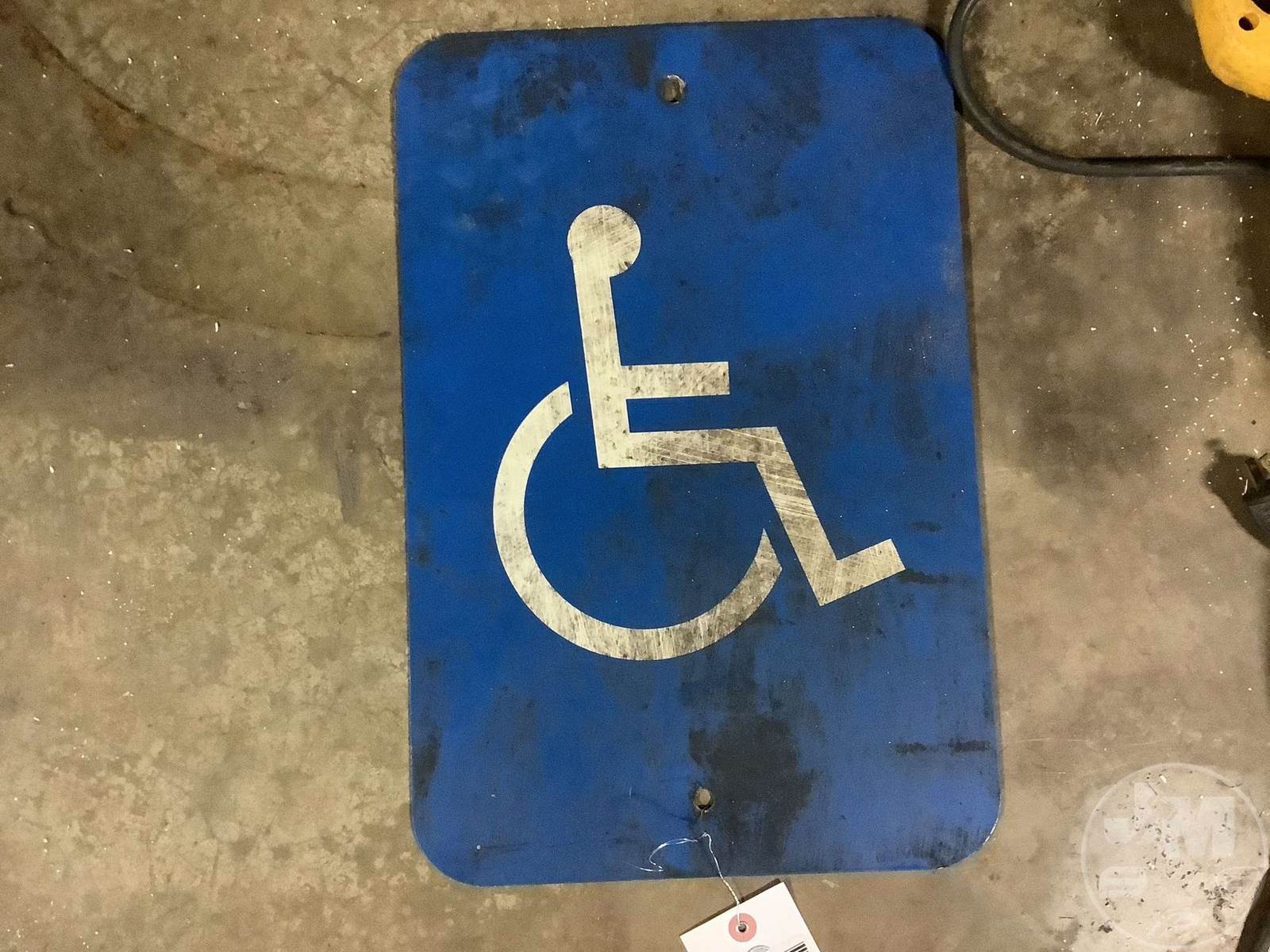 12X16 HANDICAP SIGN Traffic Control / Arrow / Message Board For Sale ...