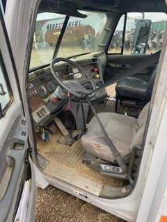 2002 Freightliner Century Class Cab Assembly for a Freightliner CENTURY ...