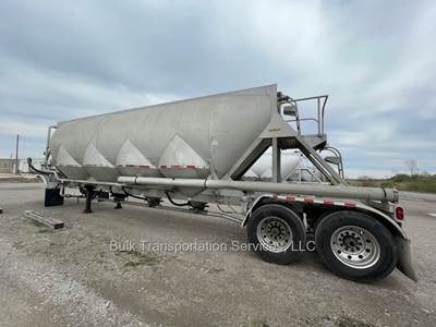 1998 J & L 2000 HIGH CUBE AIR RIDE PNEUMATIC TRAILER Dry Bulk ...