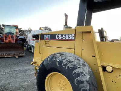 1998 Caterpillar CS-563C Smooth Drum Roller Compactor For Sale ...
