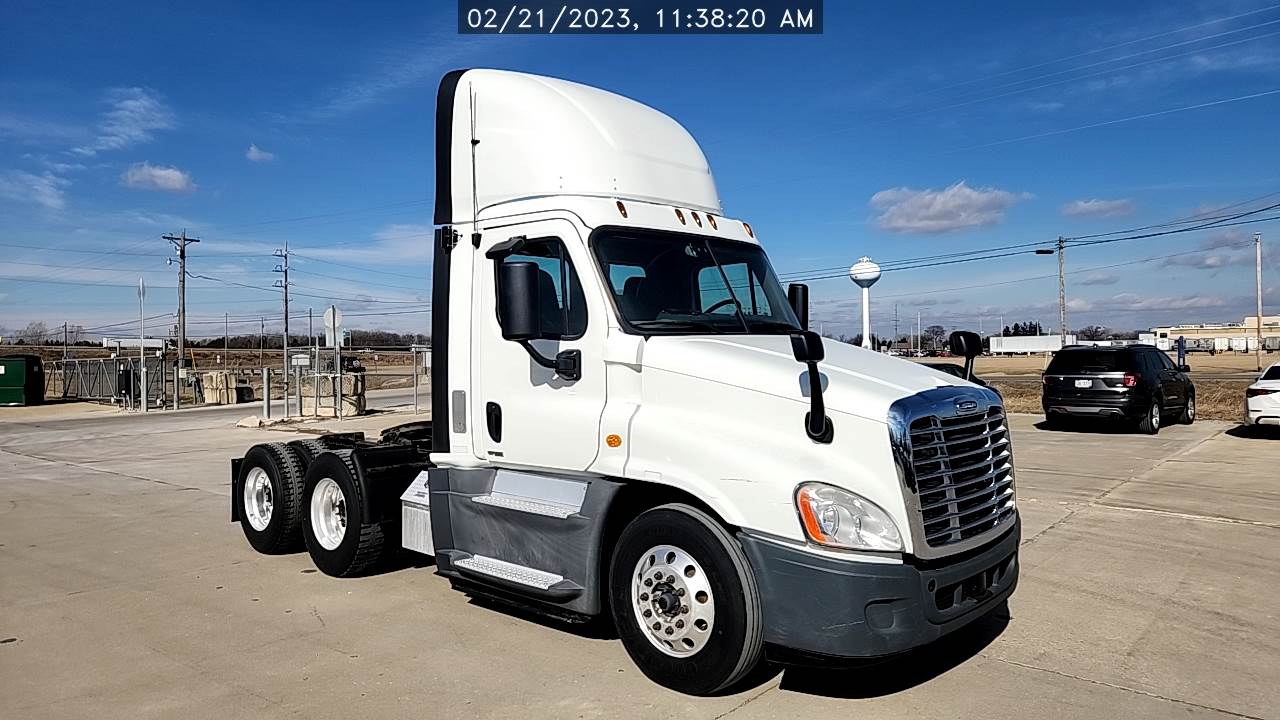 2018 Freightliner Cascadia Day Cab Truck - Detroit 400HP, Automatic For ...