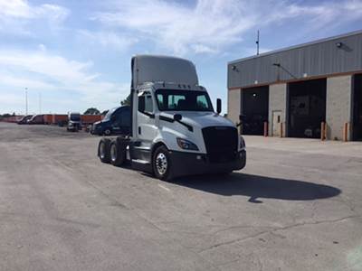 2019 Freightliner Cascadia Day Cab Truck - Detroit, Automatic For Sale ...