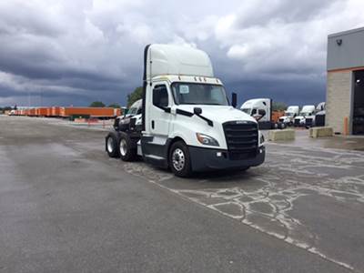 2019 Freightliner Cascadia Day Cab Truck - Detroit, Automatic For Sale ...