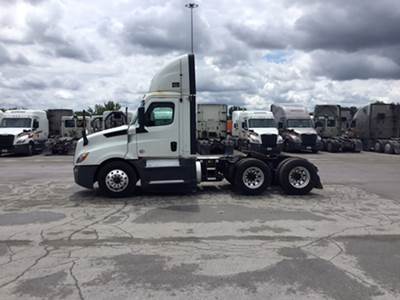 2019 Freightliner Cascadia Day Cab Truck - Detroit, Automatic For Sale ...