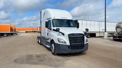 2020 Freightliner Cascadia - 72" Raised Roof Double Bunk Sleeper ...