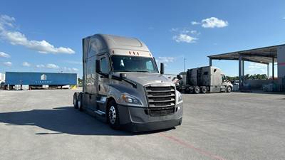 2021 Freightliner Cascadia - 72" Raised Roof Double Bunk Sleeper ...