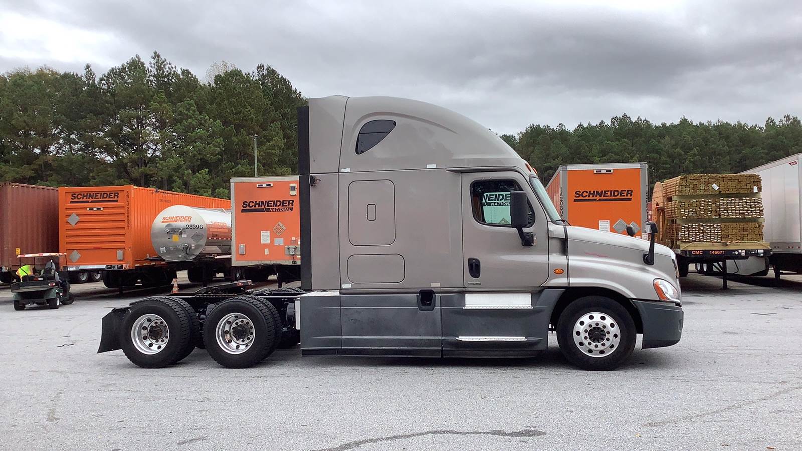 2018 Freightliner Cascadia Sleeper Semi Truck - 72" Raised Roof, Detroit 400HP, Automatic For ...