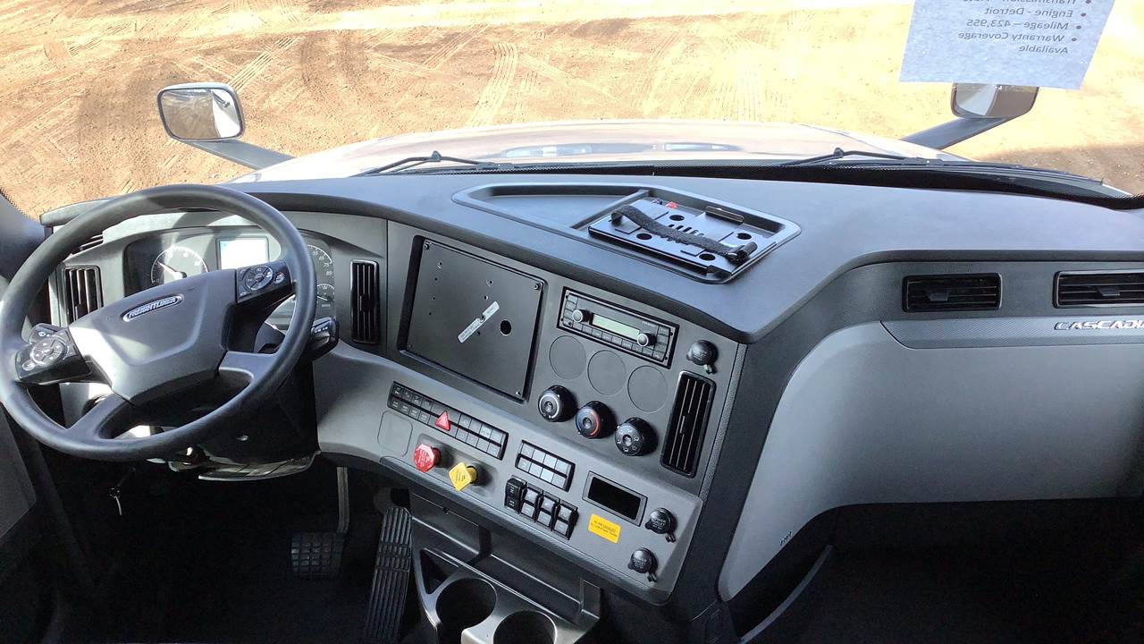 2021 Freightliner Cascadia Sleeper Semi Truck - 72" Raised Roof ...