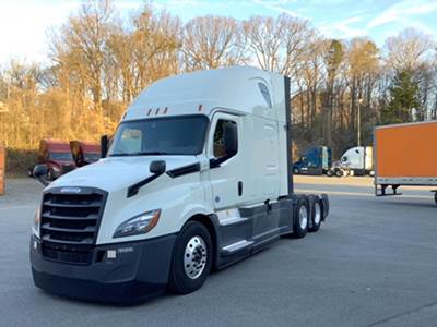 2020 Freightliner Sleeper Semi Truck - 72" Raised Roof, Detroit ...
