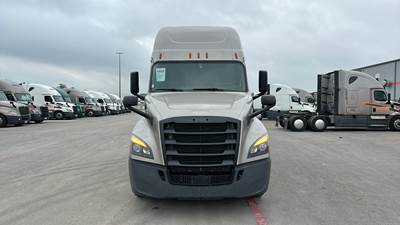 2020 Freightliner Sleeper Semi Truck - 72" Raised Roof, Detroit ...