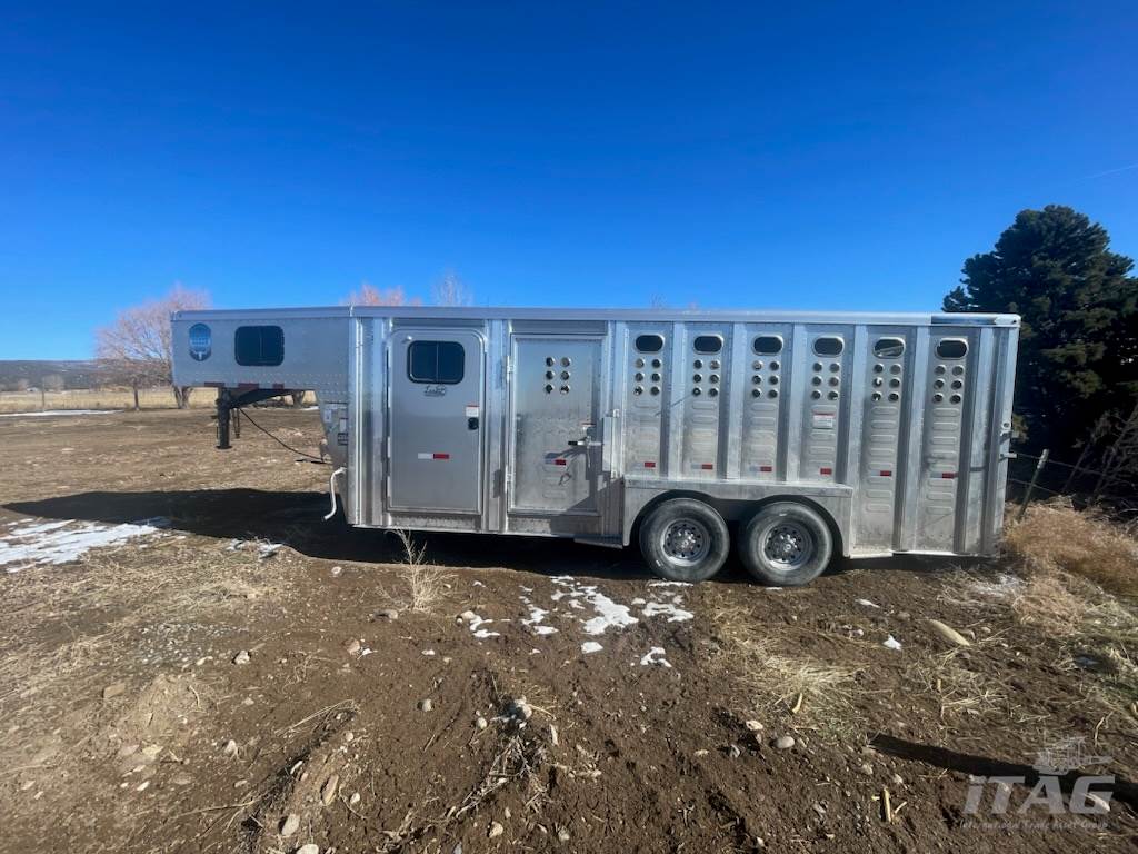 2023 Merritt 20ft Lariat Livestock Trailer - Flat Floor, Full Swing ...