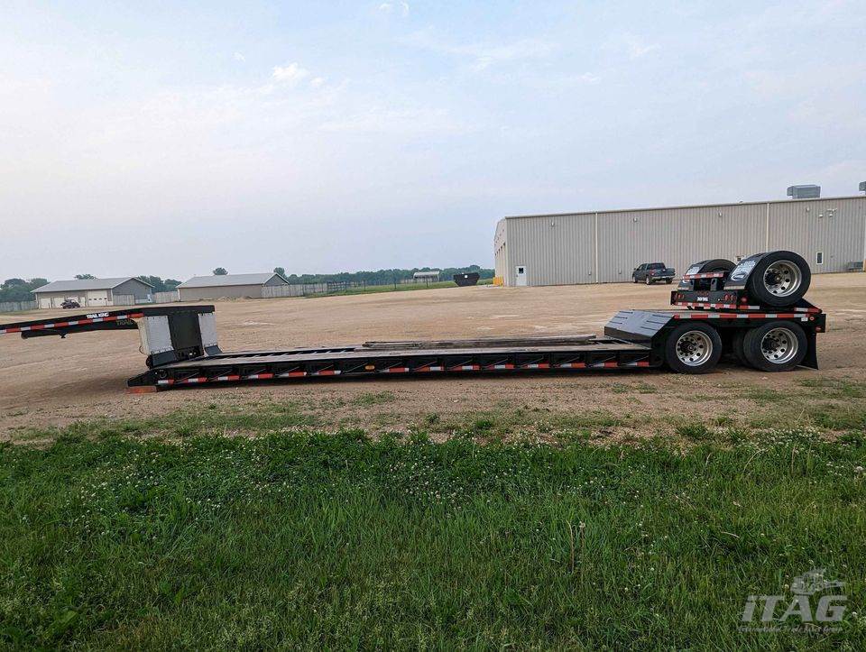 2011 Trail King Lowboy Trailer - Mechanical Detach, Tri-Axle ...