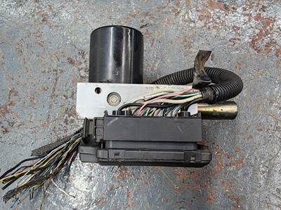 Chevrolet C5500 ABS Control Module Part # 88935852 For Sale | Opa Locka ...