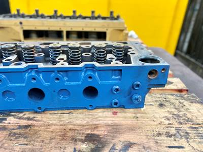 International DT466E Cylinder Head, Part# 1827113C2 For Sale | Opa ...