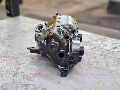 Detroit 60 SER. Engine Oil Filter Base Part # 23521358, Cooler Module ...