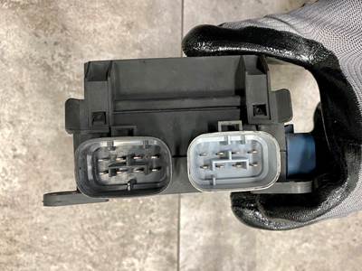 Freightliner A06-46255-012 Fuse Box Bussmann 31137-20, A0646255012 For ...