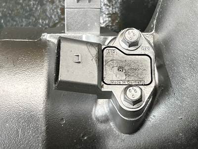 Mercedes-Benz MBE 4000 Turbo Connection Tube w/ Pressure Sensor Part ...