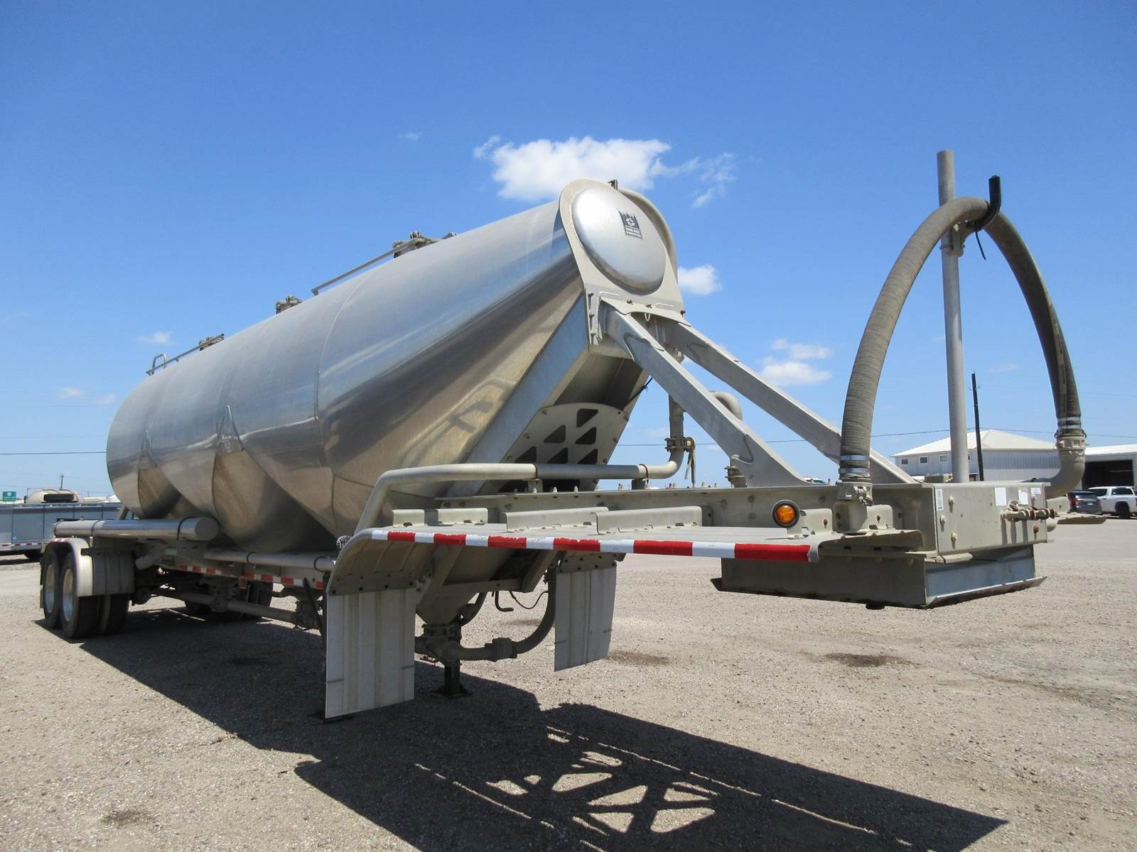 2015 Trail King 1033 PNEUMATIC TANKER AIR RIDE Dry Bulk / Pneumatic ...