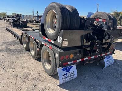 2020 Globe 55 TON HYDRAULIC RGN TRI-AXLE WITH HYDRAULIC FLIP Lowboy ...