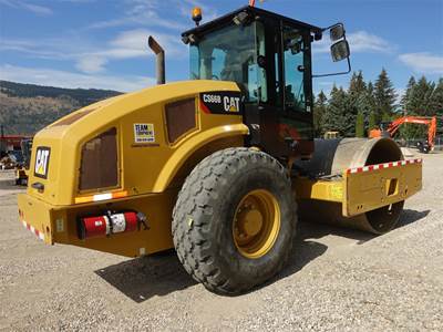 2016 Caterpillar CS66B Smooth Drum Roller Compactor For Sale, 1,400 ...