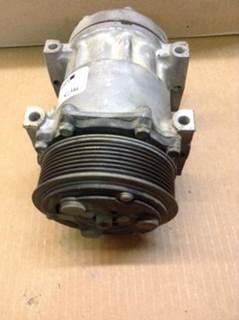 2005 Caterpillar C7 A/C Compressor for a Freightliner M2-106 For Sale ...