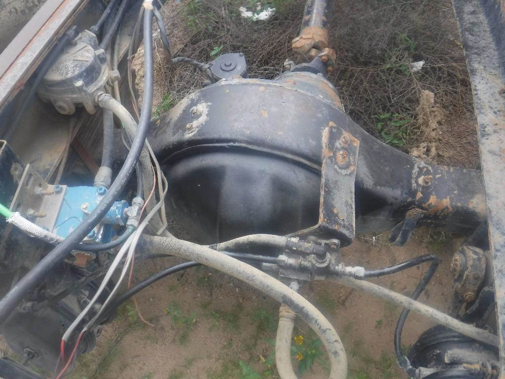 1979 Eaton 17221 Rear Axle Housing for a Ford F7000 For Sale | Hudson ...