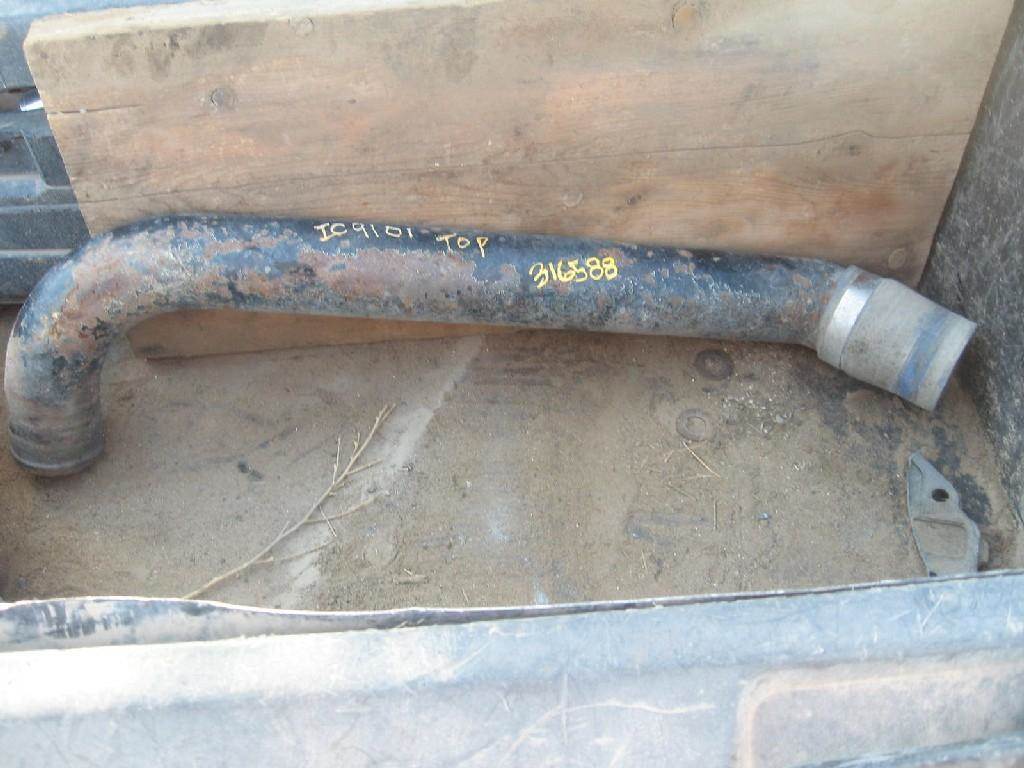 1999 Peterbilt 378, 379, 357, 377 Coolant Tube for a Peterbilt 379 For ...