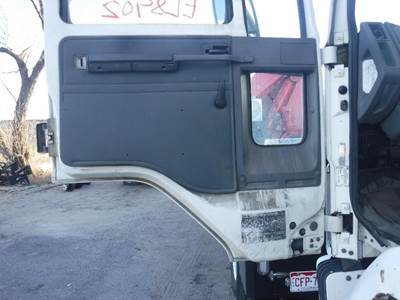 Ford CF6000 Left Front Door Assembly for a 1990 Ford CARGO For Sale ...