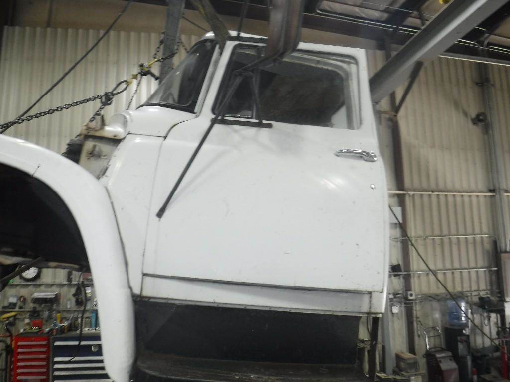 1968 International Loadstar 1600 Left Front Door Assembly for a ...