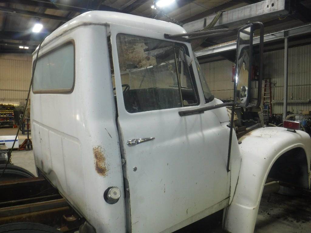 1968 International Loadstar 1600 Right Front Door Assembly for a ...