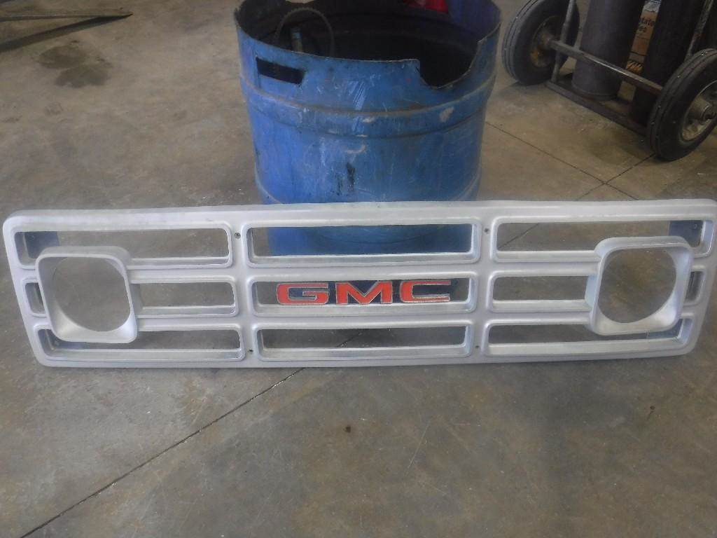 1987 GMC C-SER Grille for a GMC - Medium C6000 For Sale | Hudson, CO ...