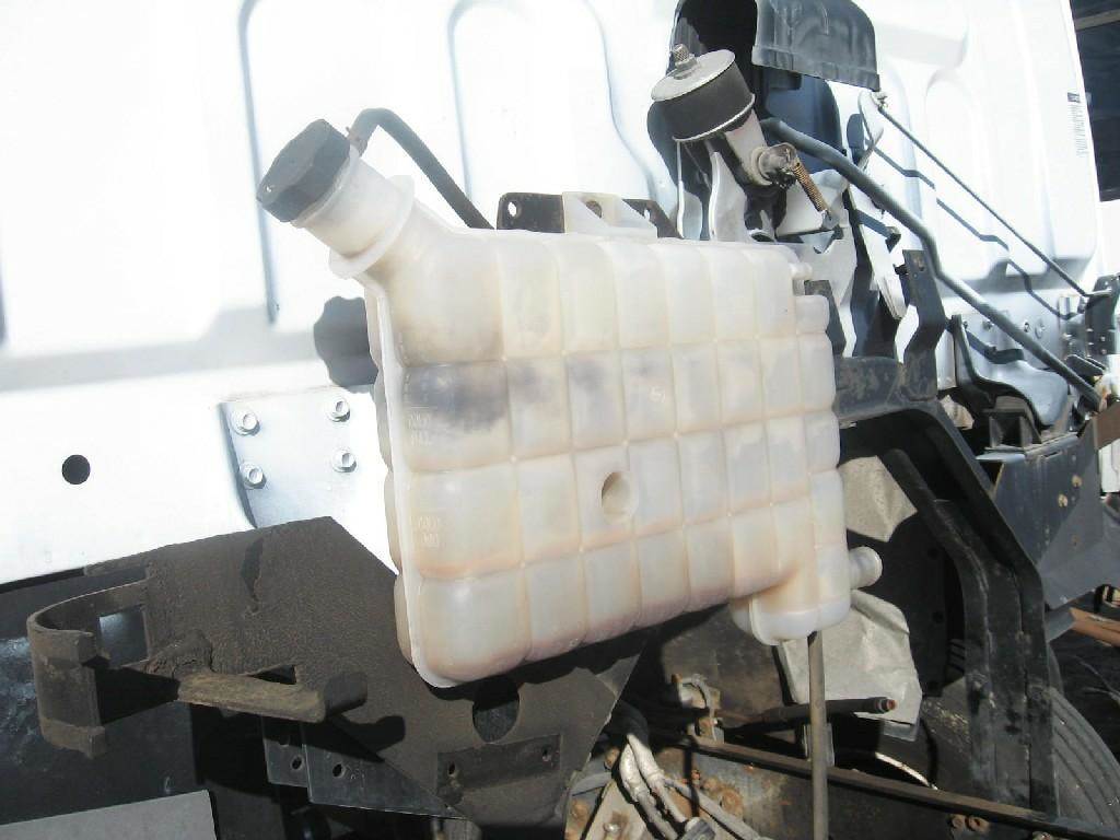2007 Isuzu FSR / FTR Radiator Overflow Bottle / Surge Tank for a GMC ...
