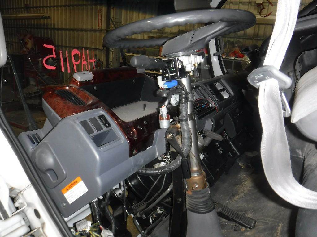 2004 Nissan UD1200 / UD1300 / UD1400 Steering Column for a Nissan/Ud ...