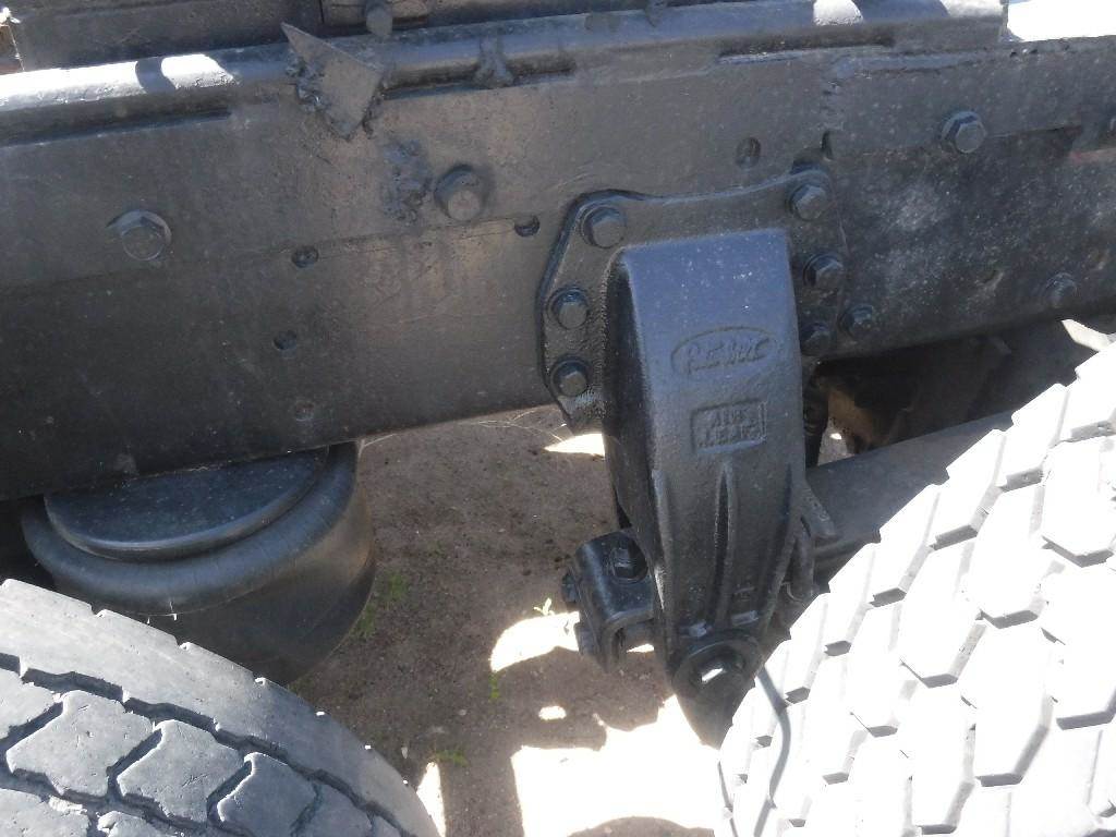 1993 Peterbilt DRIVE AXLE Left Suspension Parts for a Peterbilt 379 For ...