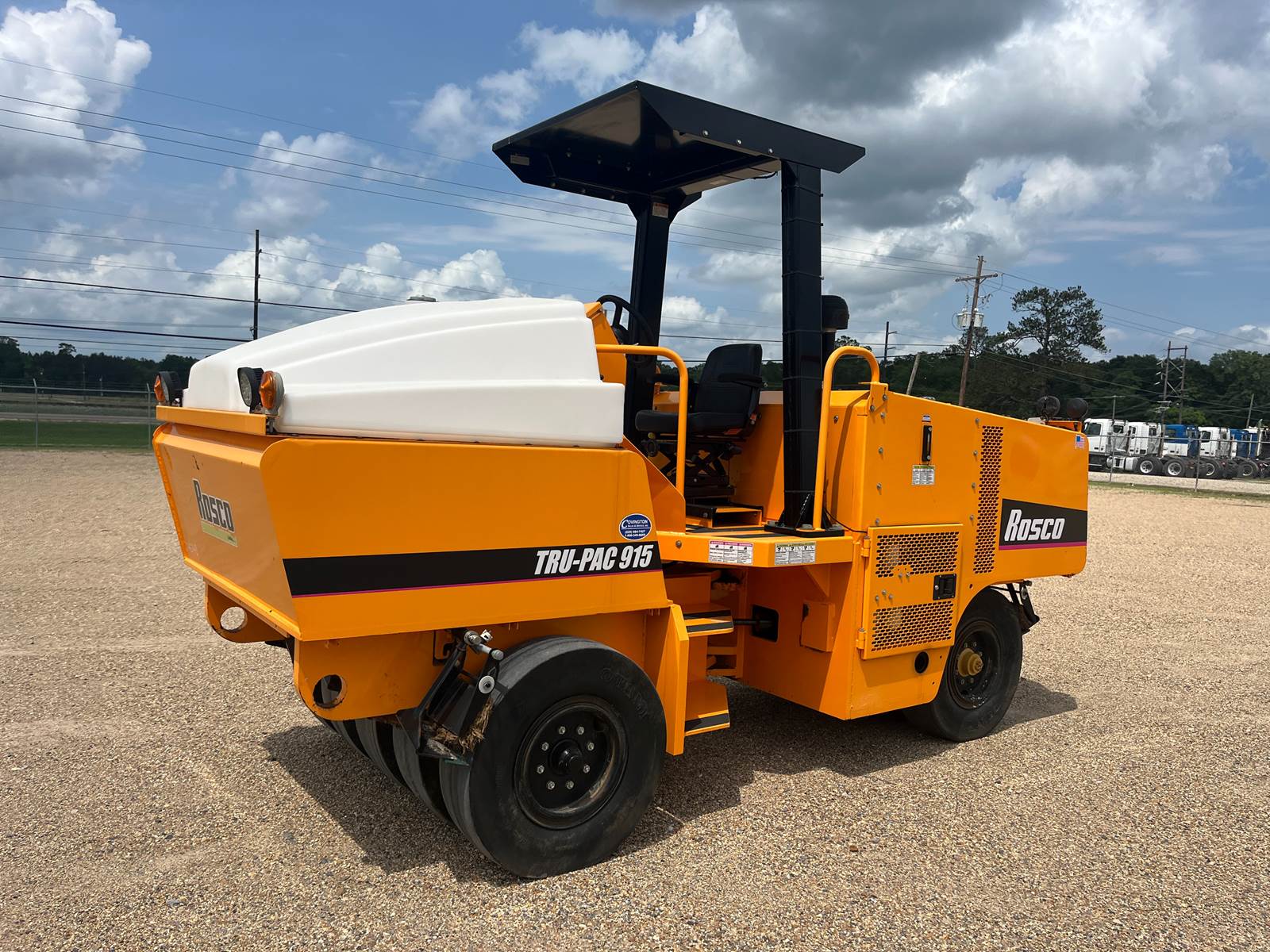 LeeBoy 915 ROLLER Walk / Tow Behind Compactor For Sale, 214 Hours ...