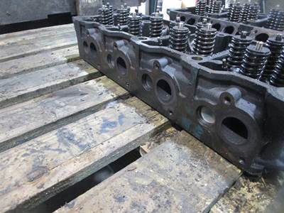 (GOOD USED) International VT365 (6.0L) Diesel Engine Cylinder Head Part ...