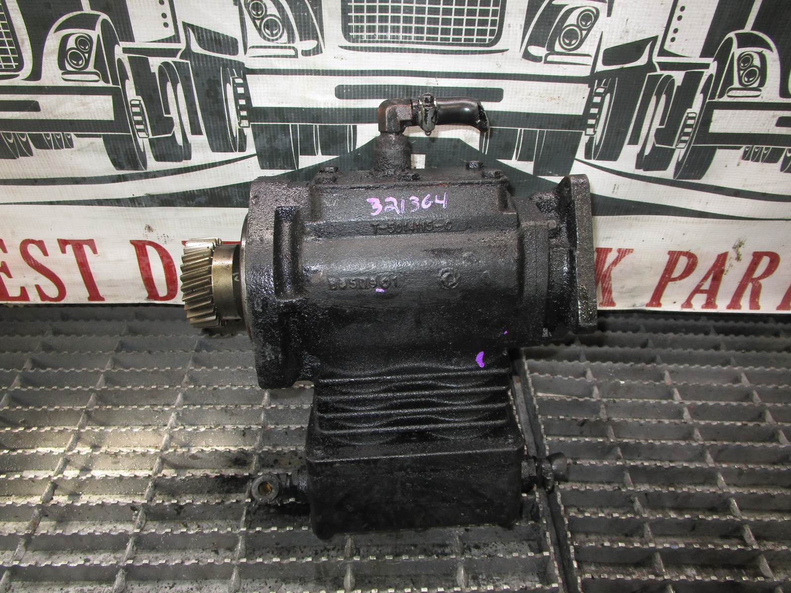 (GOOD USED) International DT466E Diesel Engine Air Brake Compressor ...