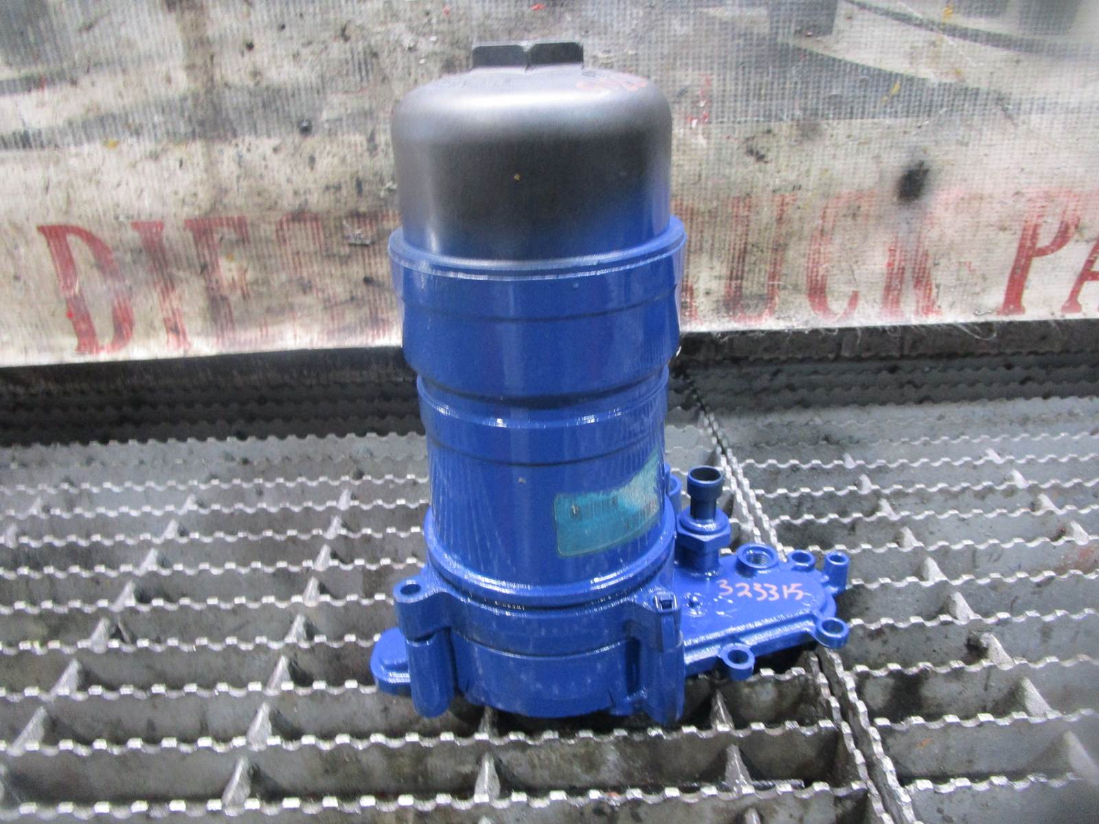 (GOOD USED) International VT365 (6.0L) Diesel Engine Oil Filter Base ...