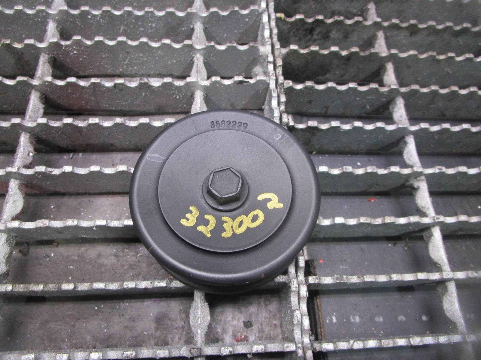 (GOOD USED) Cummins ISX Diesel Engine Idler Pulley Part# 3682229 For ...