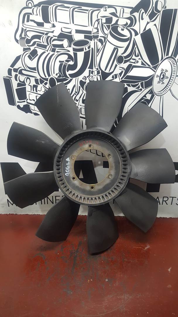 2003 Mercedes Benz OM906LA Diesel Engine, Borg Warner Fan 9 Blades, 24 ...