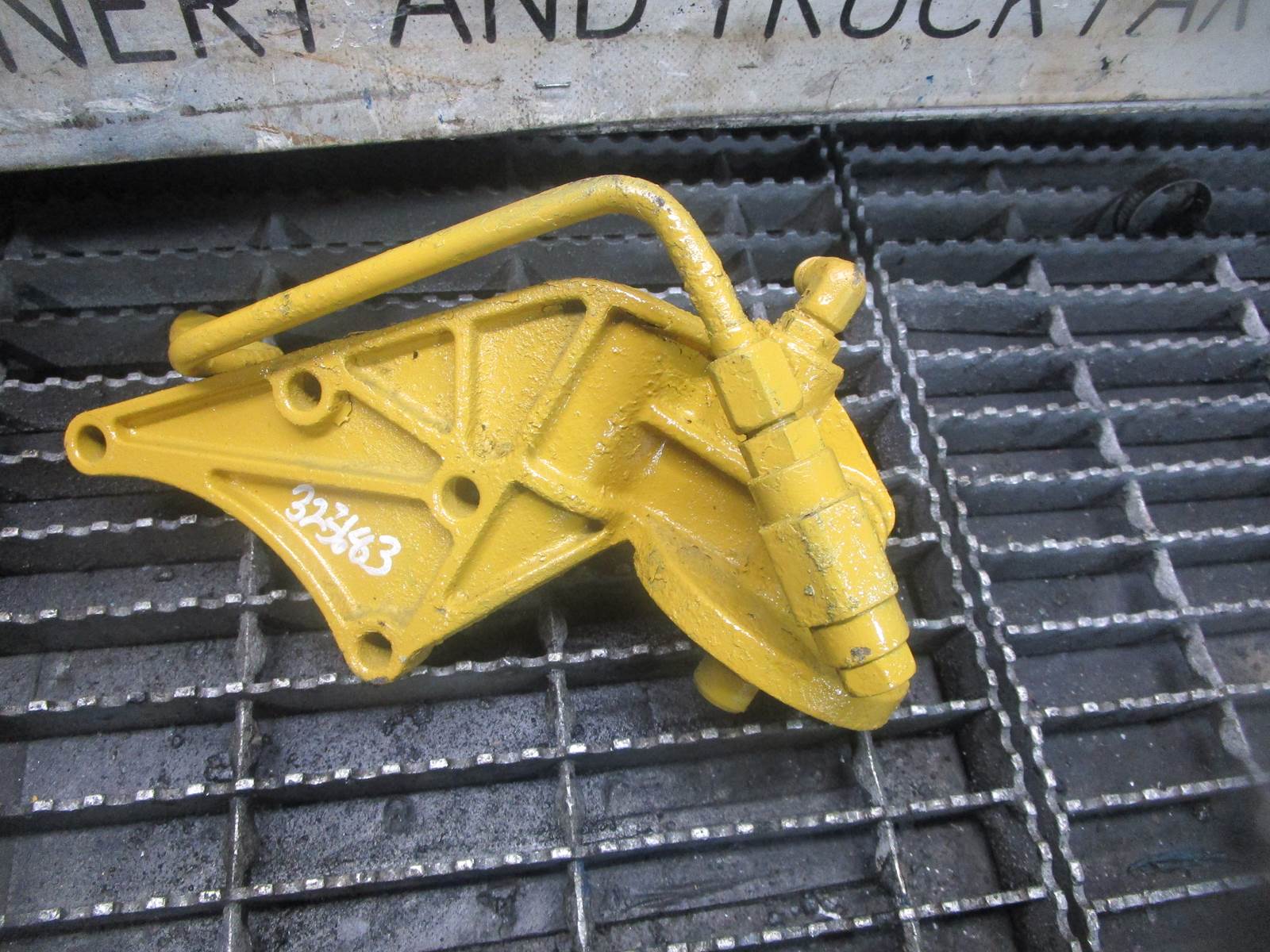 (GOOD USED) Caterpillar C7 Diesel Engine Fuel Filter Base / Housing ...