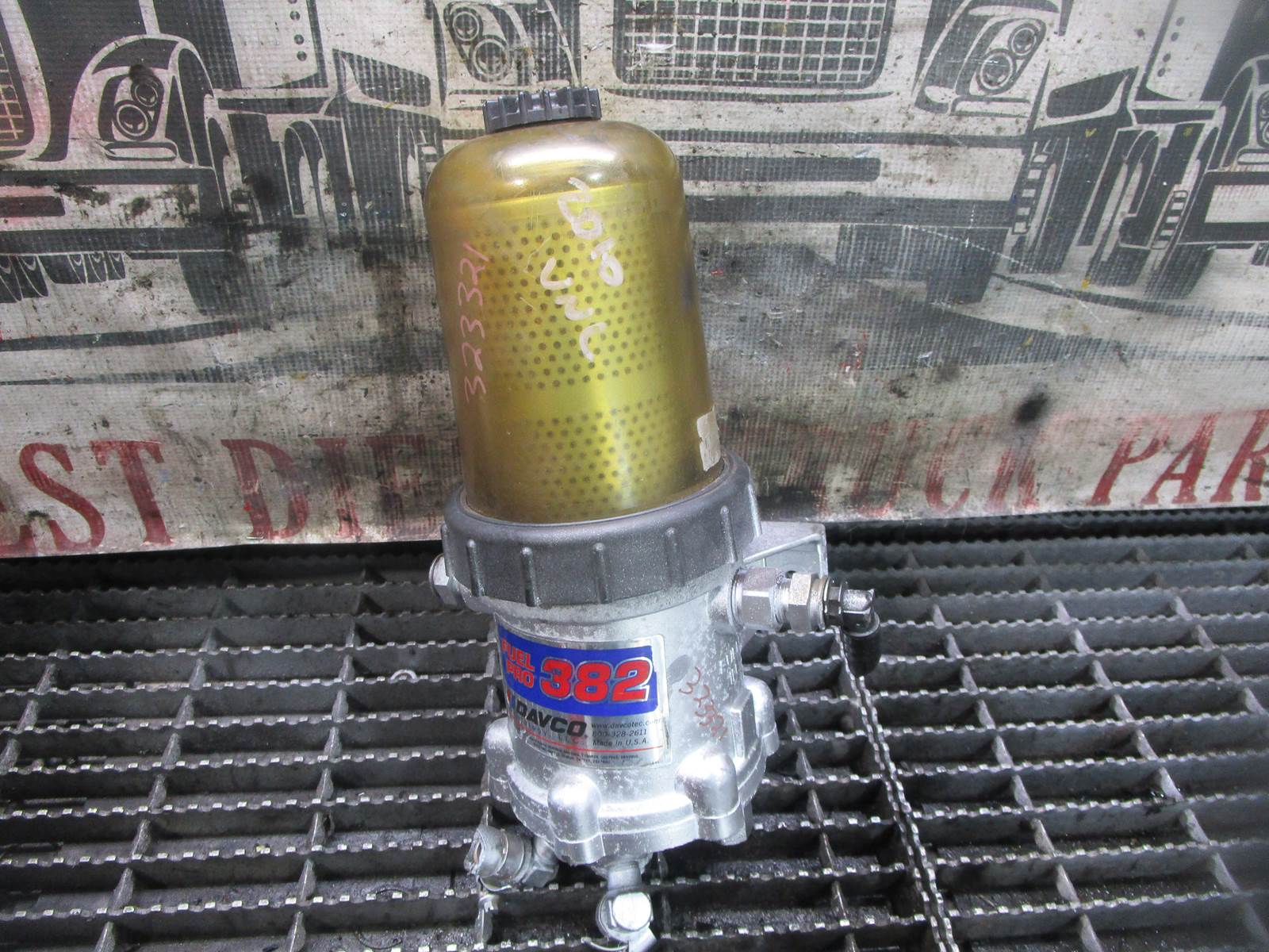 (GOOD USED) Volvo VNL Diesel Truck Davco Fuel Pro 382 Fuel Water ...