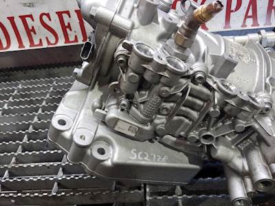 2011 Detroit DD15 EGR Diesel Engine Fuel Filter Housing Base A710909852 ...