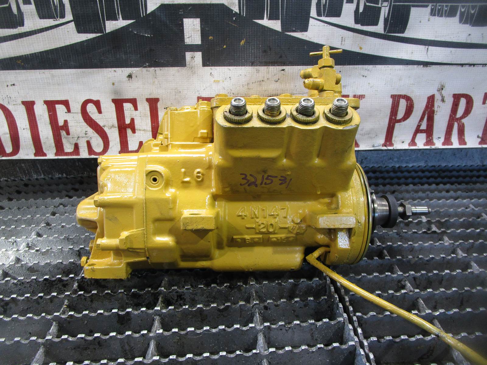 (Good Used Takeout) Caterpillar 3208 V8 Diesel Engine Fuel Injection ...