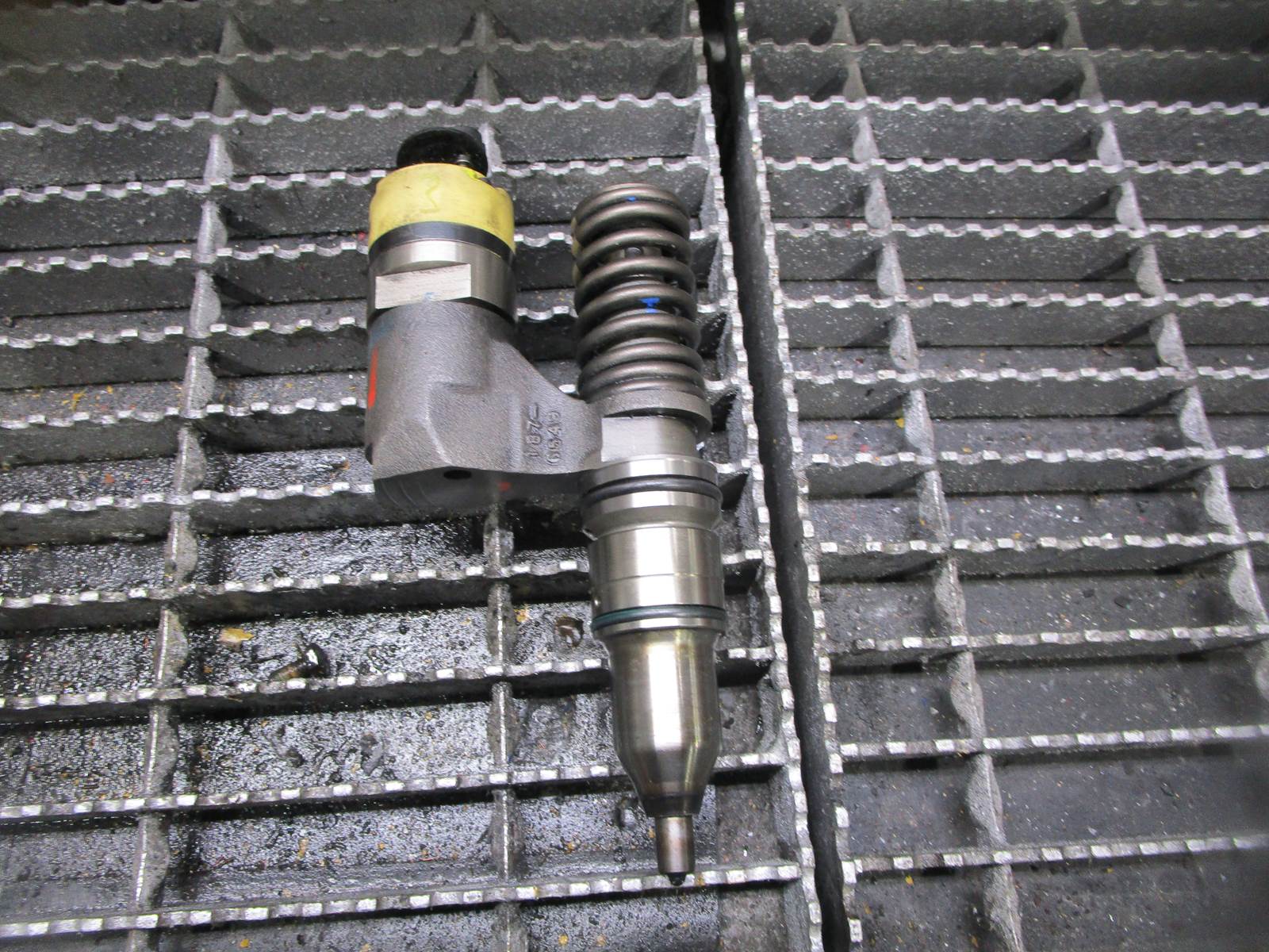 (GOOD USED) Caterpillar C10 Diesel Engine Fuel Injector Sold ...