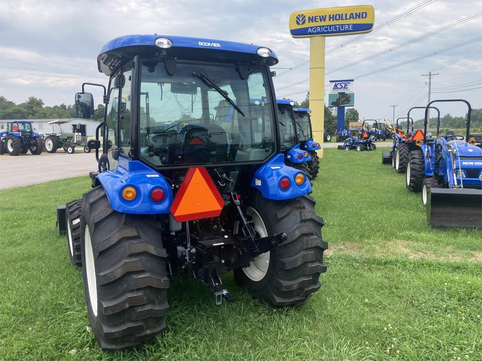 New Holland BOOMER 50 Tractor For Sale, 5 Hours | Rockport, IN ...