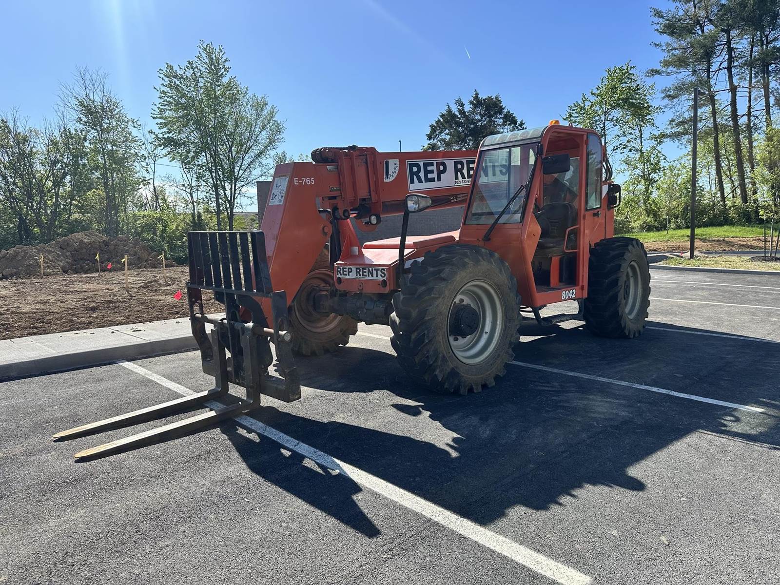 2010 SkyTrak 8042 Telehandler - 8000lb Capacity, 42ft Lift Height, 26ft ...